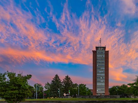 Self-Guided Tour - Glenn G. Bartle Library