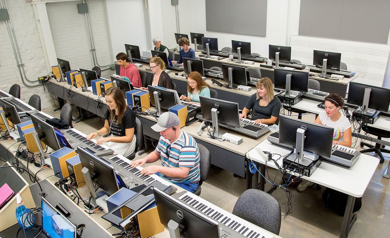 Marilyn I. Walker School of Fine and Performing Arts - MIW - Department ...