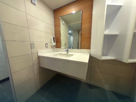 Housing at Brock - DeCew - Traditional Style - Washroom