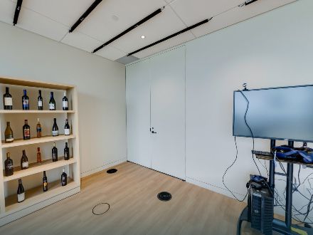 Full Campus Tour - R3 Wine Consumer Lab