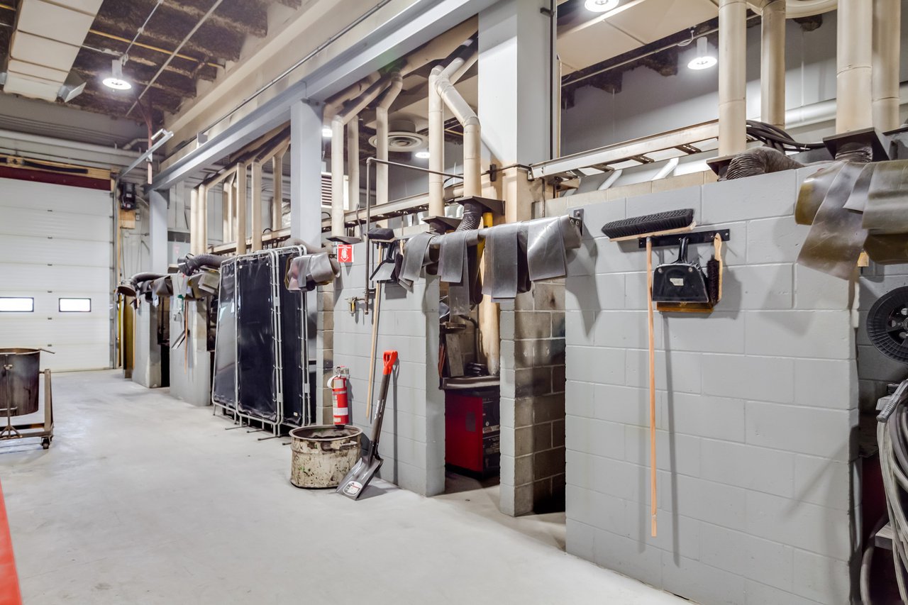 Commerce Court Campus - Welding Lab Gallery