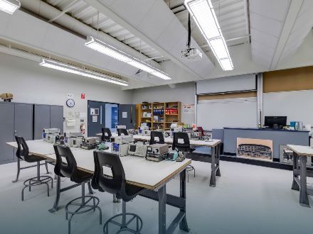 Aviation Campus - Messier-Dowty Avionics Installation Lab