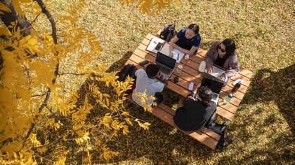 Full Tour - MacOdrum Library
