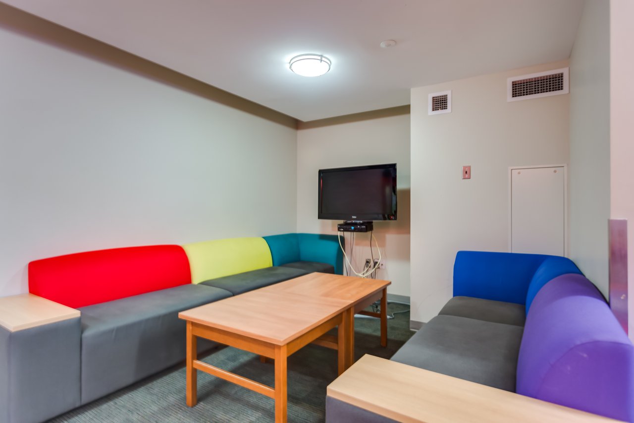 Summer Accommodations Tour - Residence - Traditional Double Room (Gallery)