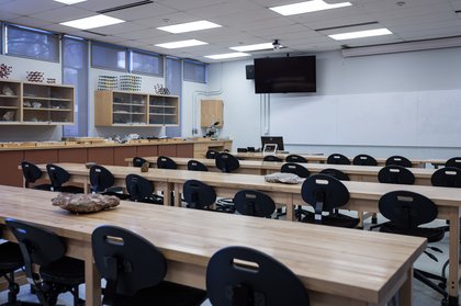 Full Tour - Earth Sciences Teaching Lab