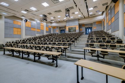 Full Tour - Azrieli Theatre - Lecture Theatre