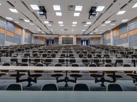 Full Tour - Azrieli Theatre - Lecture Theatre