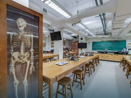 Full Tour - Tory Building - Biology Lab