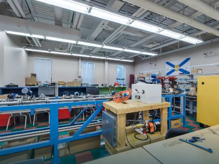 Classrooms & Labs - Engineering Lab