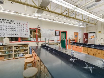 Classrooms & Labs - Chemistry Lab