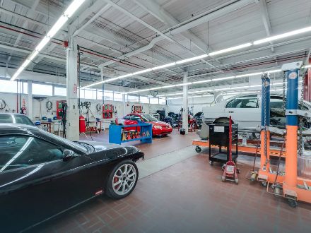 Ashtonbee Campus - Autobody Lab