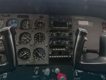 Canadian Flight Academy - Cessna