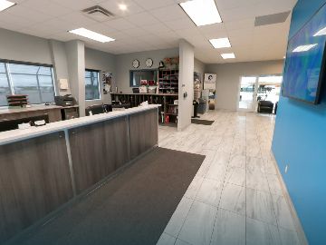 Canadian Flight Academy - Entrance and Dispatch