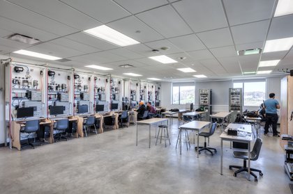 Cambridge Campus - Alternating and Direct Current Lab