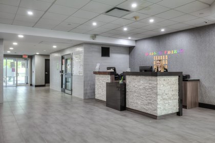 Kitchener-Doon Campus - Kitchener - Conestoga College Blvd. Residence Lobby
