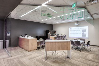 Kitchener-Doon Campus - Tech Bar