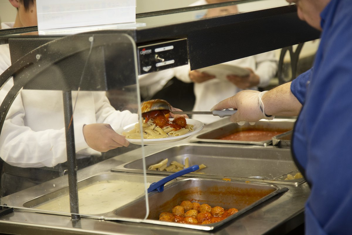 Upper School Tour - Dining Hall Eating