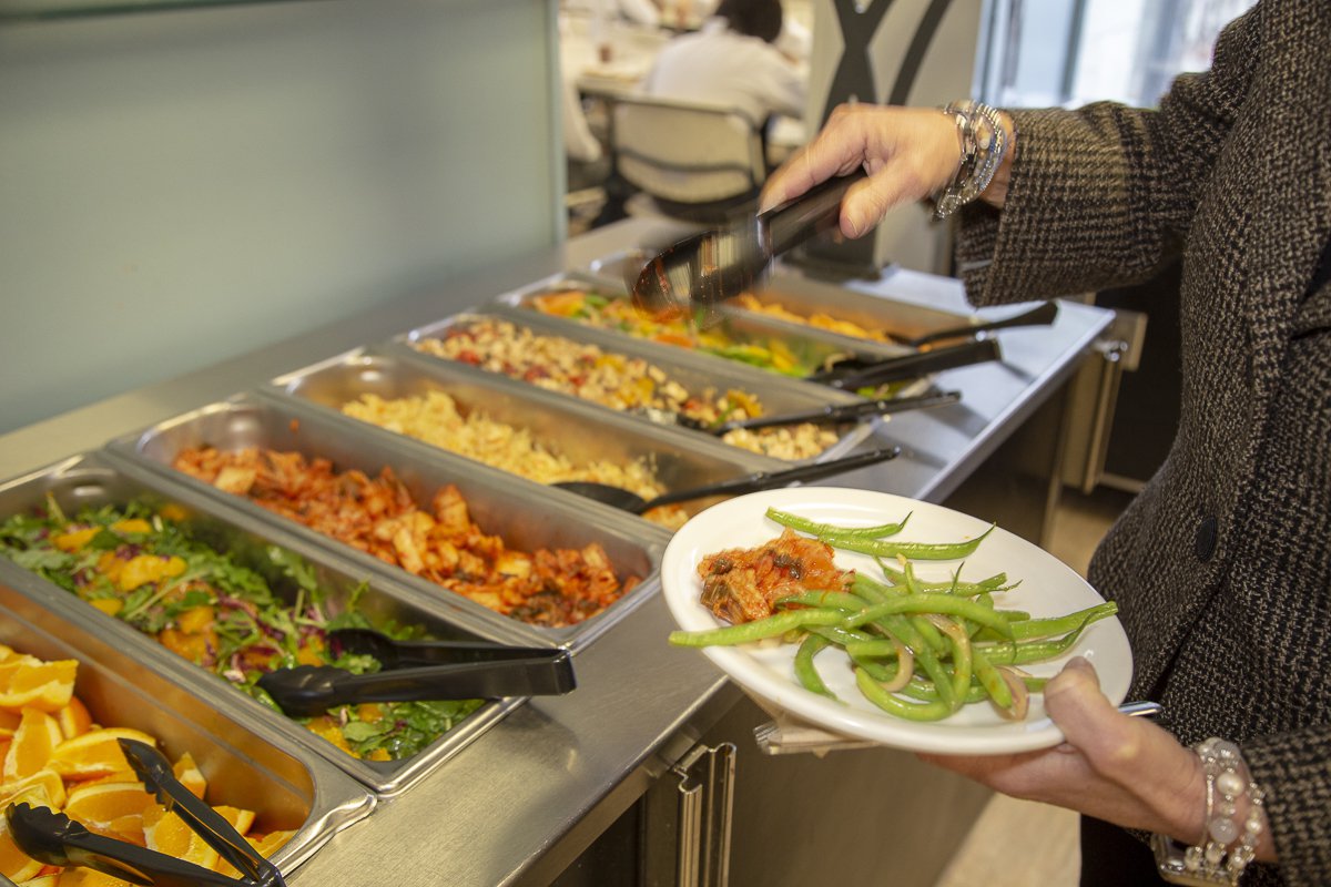 Lower School Tour - Dining Hall Eating