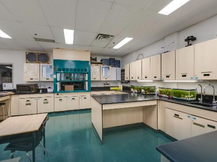 Middle School Tour - Science Labs