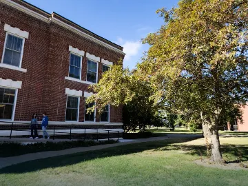 Drake Campus Tour (Highlights) - Cole Hall (Office of Admission ...