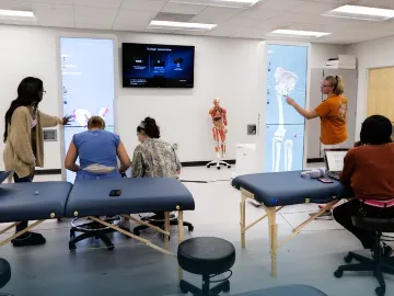 Drake Campus Tour (Highlights) - Human Anatomy Laboratory (Science ...