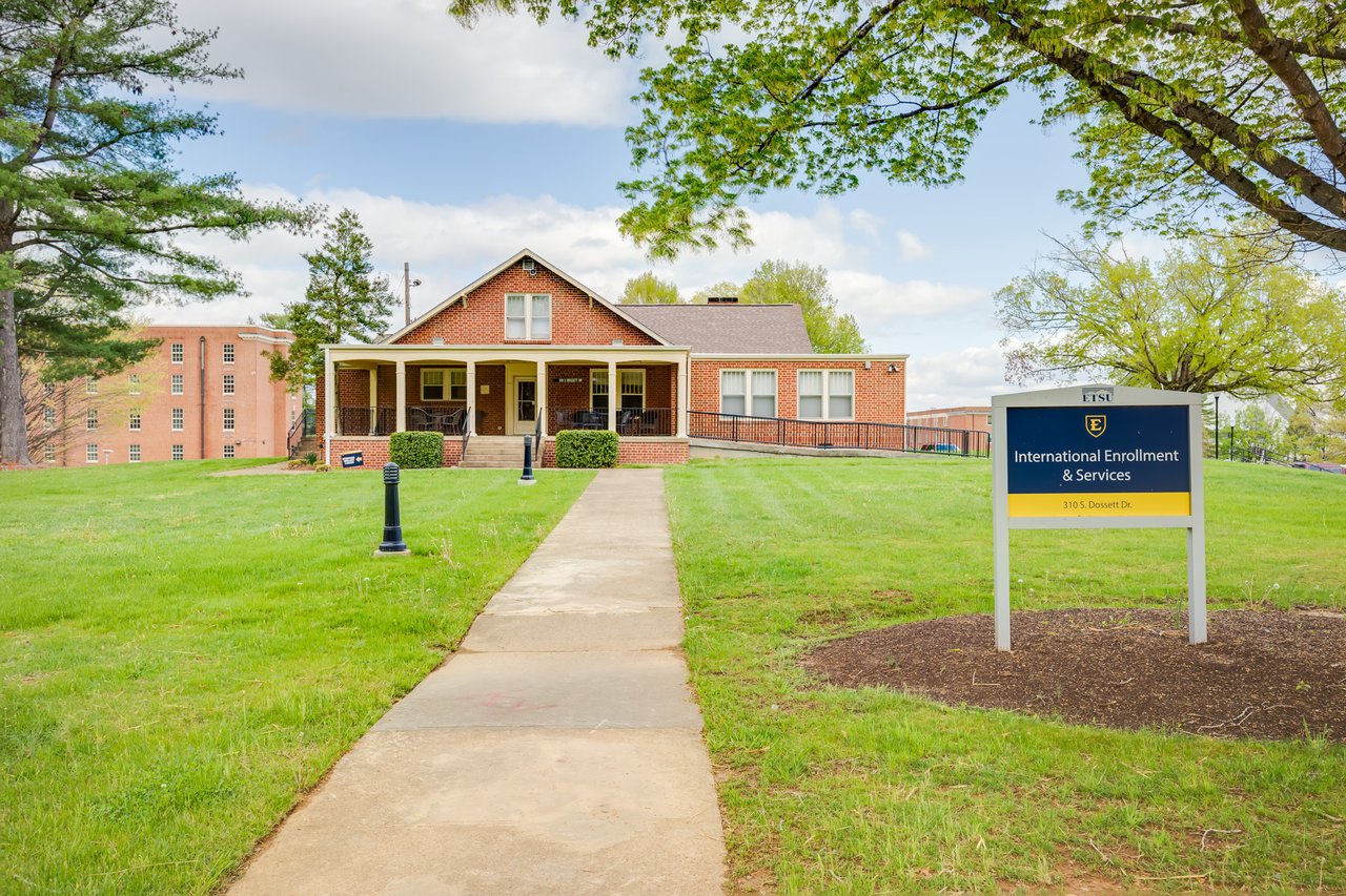 Student Life - Ada Earnest House