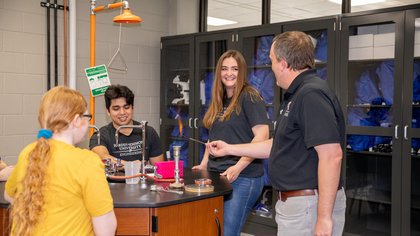 Academics Tour - Newman-Richardson Biology Lab