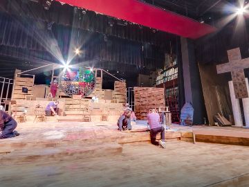 Academics Tour - Van Ellis Stage