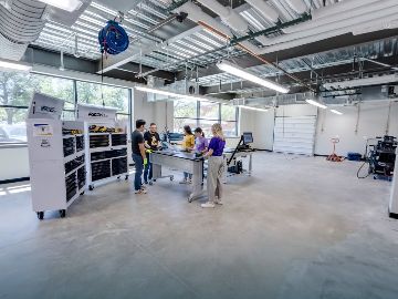 Academics Tour - Engineering Lab