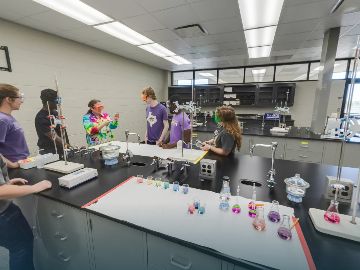Academics Tour - Newman-Richardson Chemistry Lab