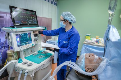 Anesthesia Assistant - Anesthesia Assistant - Simulated Operating Room
