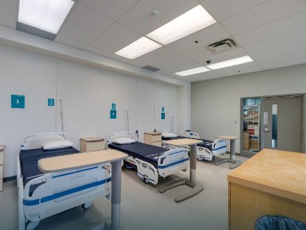 Institute for Applied Health Sciences - Pharmacy Technician Lab