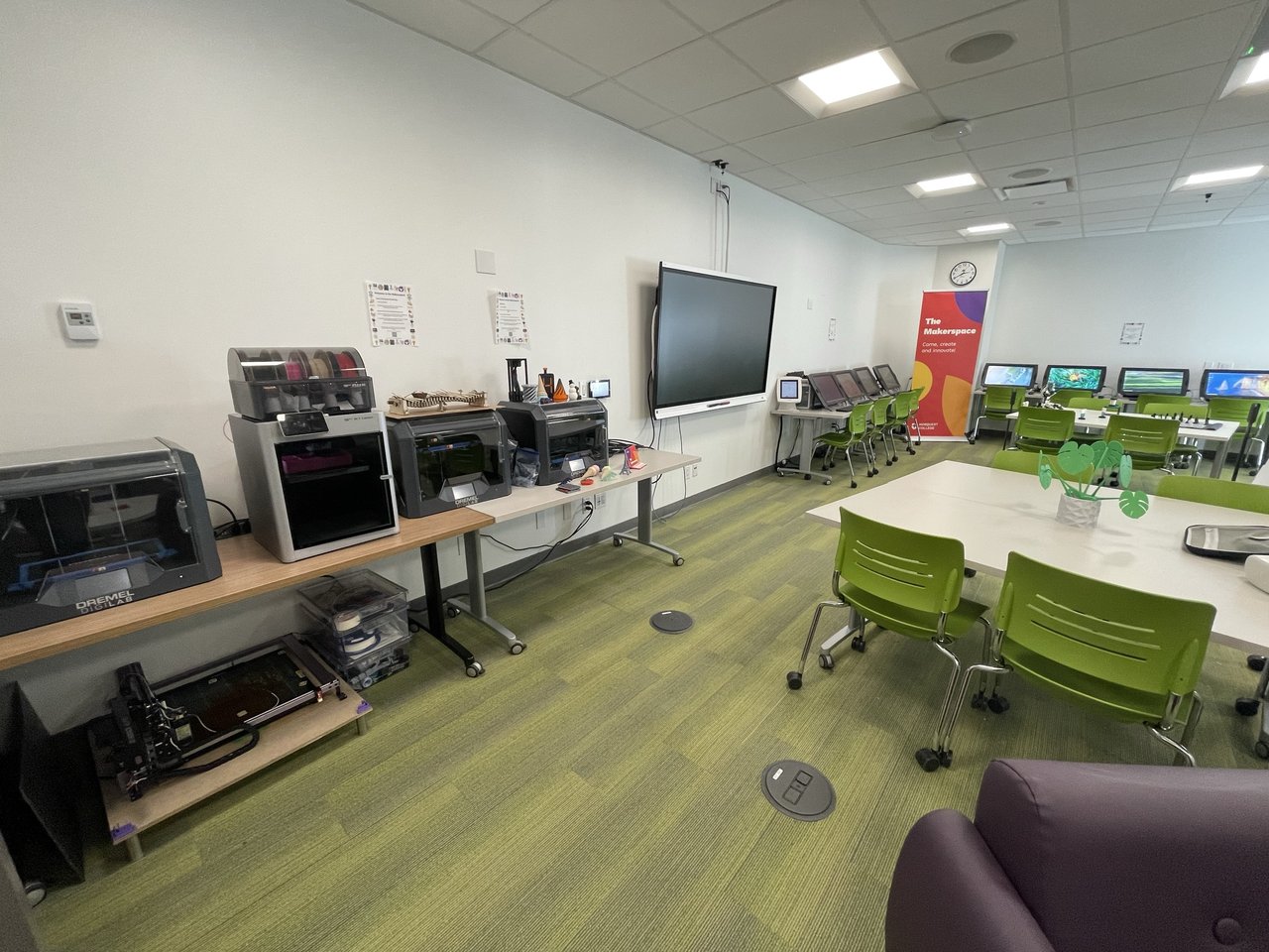Work, study, create - Innovation Studio