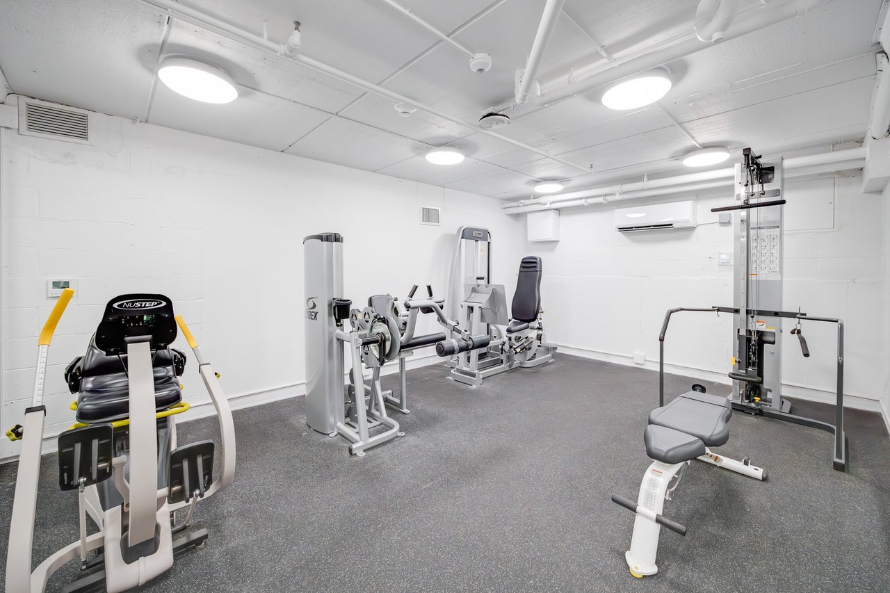 Long Island Residence Hall Tour - Amenities
