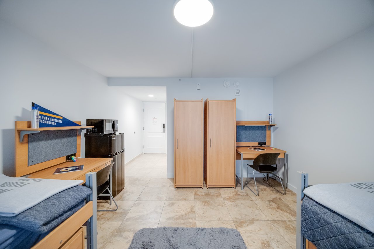 Long Island Residence Hall Tour - Residence Hall Rooms