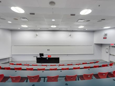 Learning spaces - The Bernard-Lamarre Amphitheatre