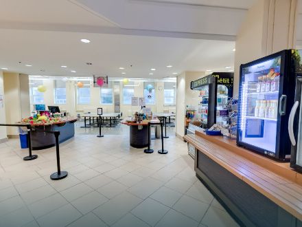 Main building: common areas - The cafeteria