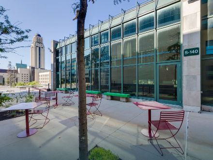 Main building: common areas - Student entrance