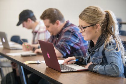 Red Deer Polytechnic Main Campus - Physics Lab
