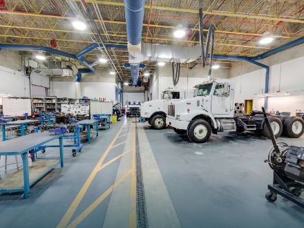 Red Deer Polytechnic Main Campus - Heavy Equipment Technician | 836