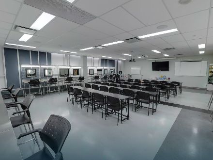 Fashion & Esthetics - Makeup Lab