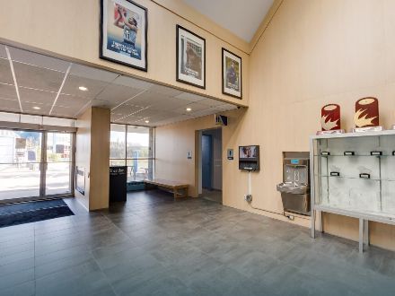 Trafalgar Road Campus - Lobby