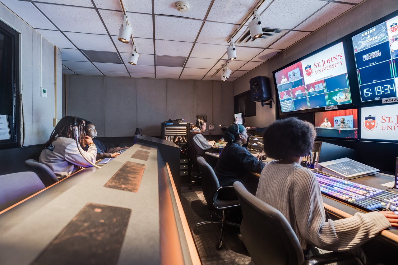 Queens Campus Virtual Experience - Let's Talk Tech!