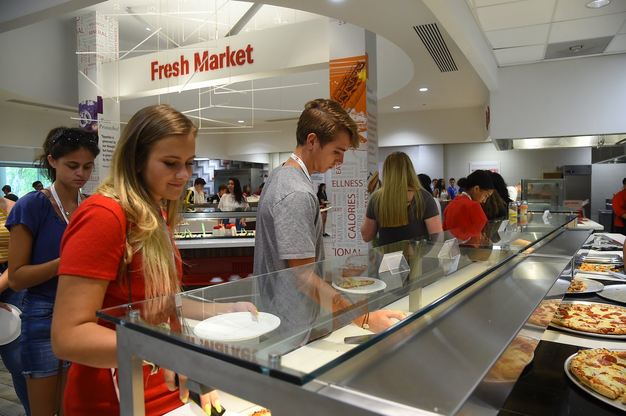 Queens Campus Virtual Experience - Dining on Campus