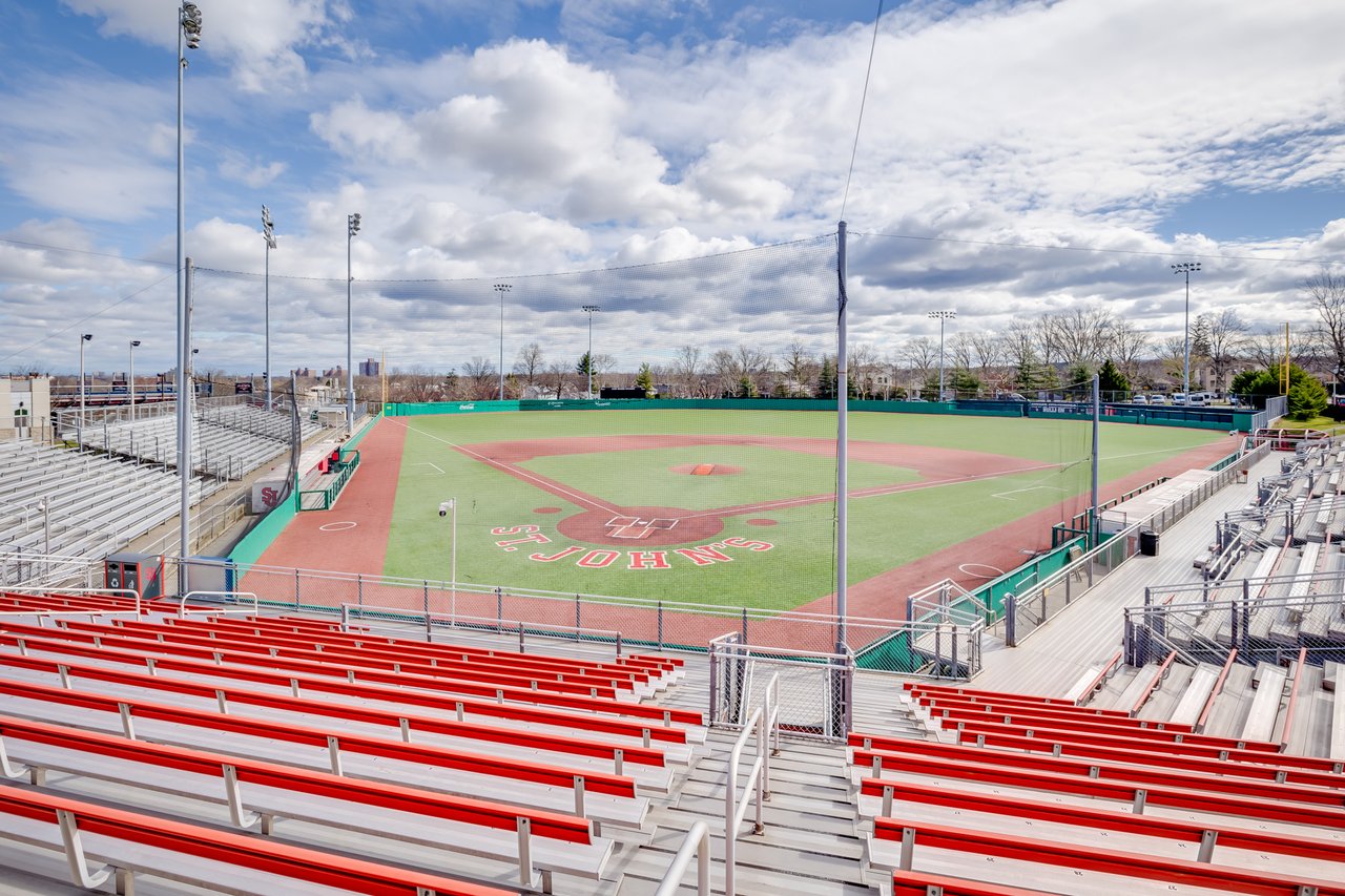 Queens Campus Virtual Experience - Athletics Facilities