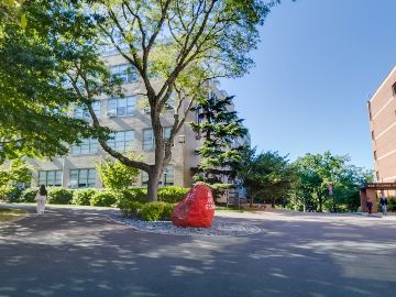 Queens Campus Virtual Experience - Lower Quad South