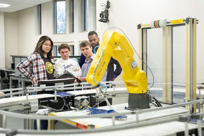 St. Paul Campus Tour - Blattner Robotics and Automation Lab