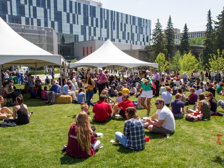 Full Main Campus Tour - The TFDL-MacHall Quad