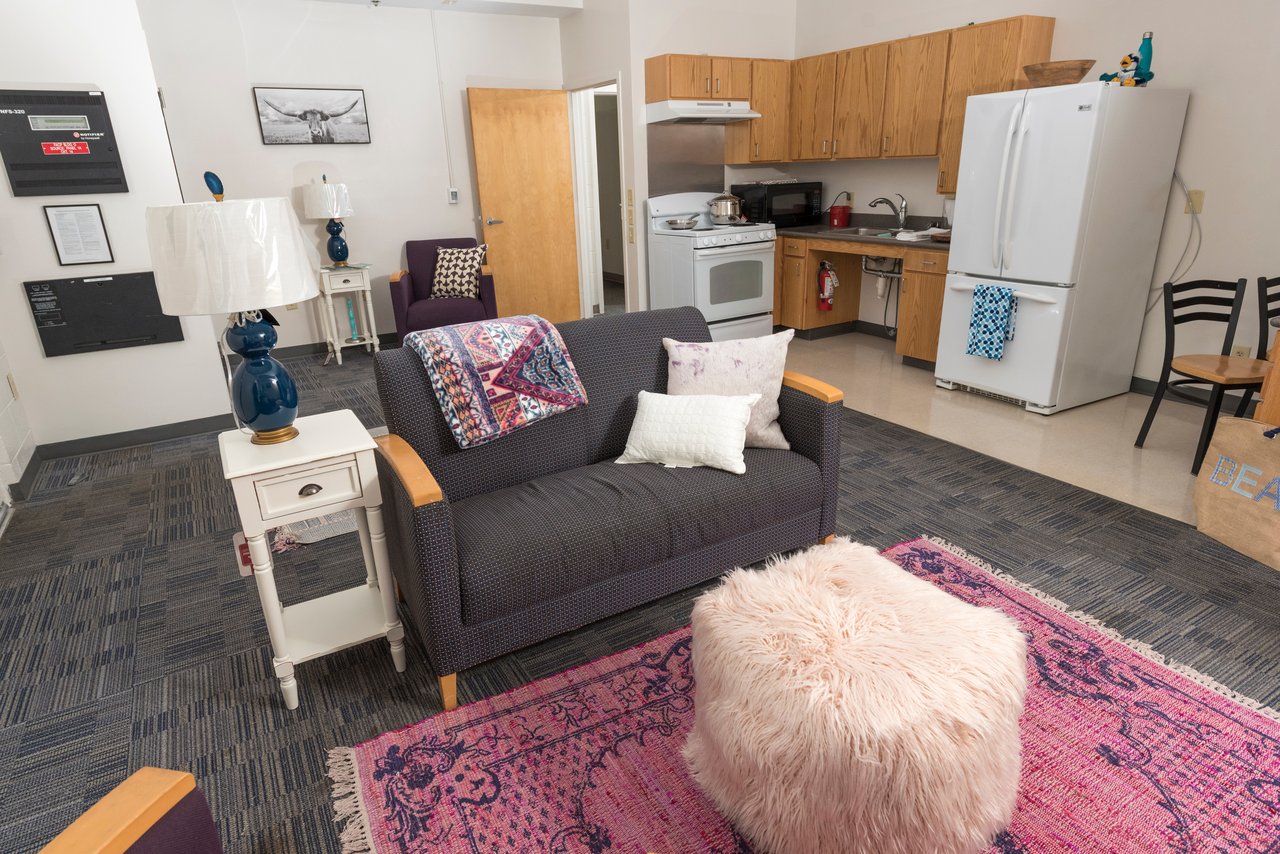 Housing Tour - University Suites