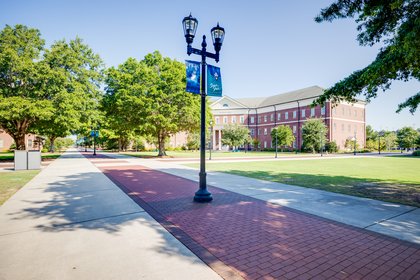 UNCW Campus - Chancellor's Walk Quad